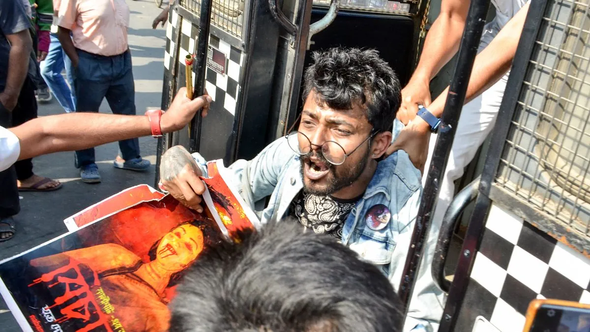 Clashes Erupt Near Manipur Raj Bhavan As Protesters Confront Security ...