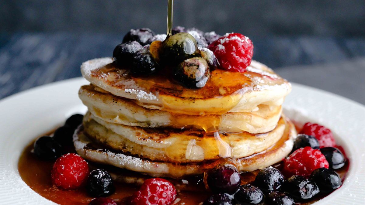 Honey vs Maple Syrup: Which Natural Sweetener Is A Better Choice For ...