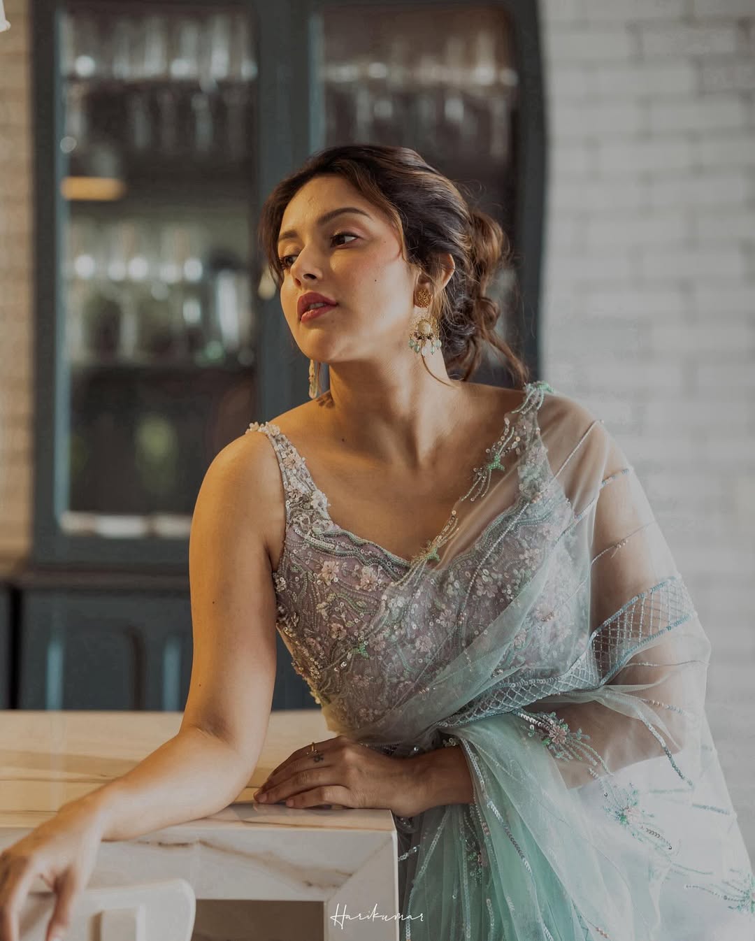 Malayalam Actress Mahima Nambiar Inspired Modern Saree Blouse Designs ...