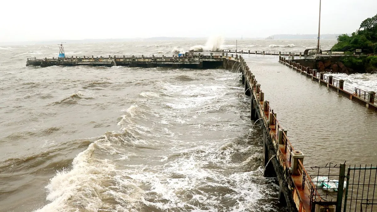 Goa Weather: IMD Issues Orange Alert For Heavy Rains In North, South ...