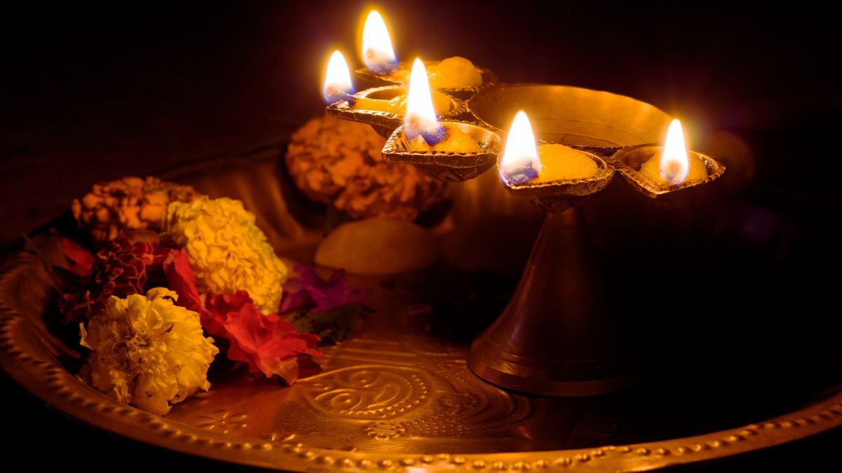 Adopt THESE 7 Rituals While Performing Daily Puja To Please God