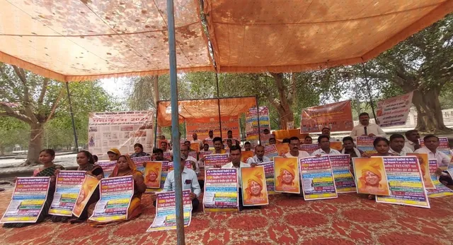 UP Shikshamitras Stage Protest Seeking Permanent Appointments, Improved ...