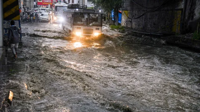 Kerala Weather: Very Heavy Rain To Hit Ernakulam, Idukki, Thrissur And ...