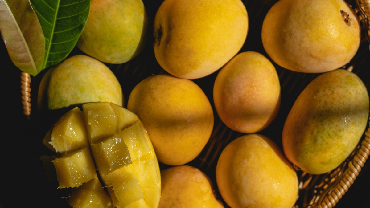 Refrigerate Or Room Temperature: How Should You Store Mangoes For ...