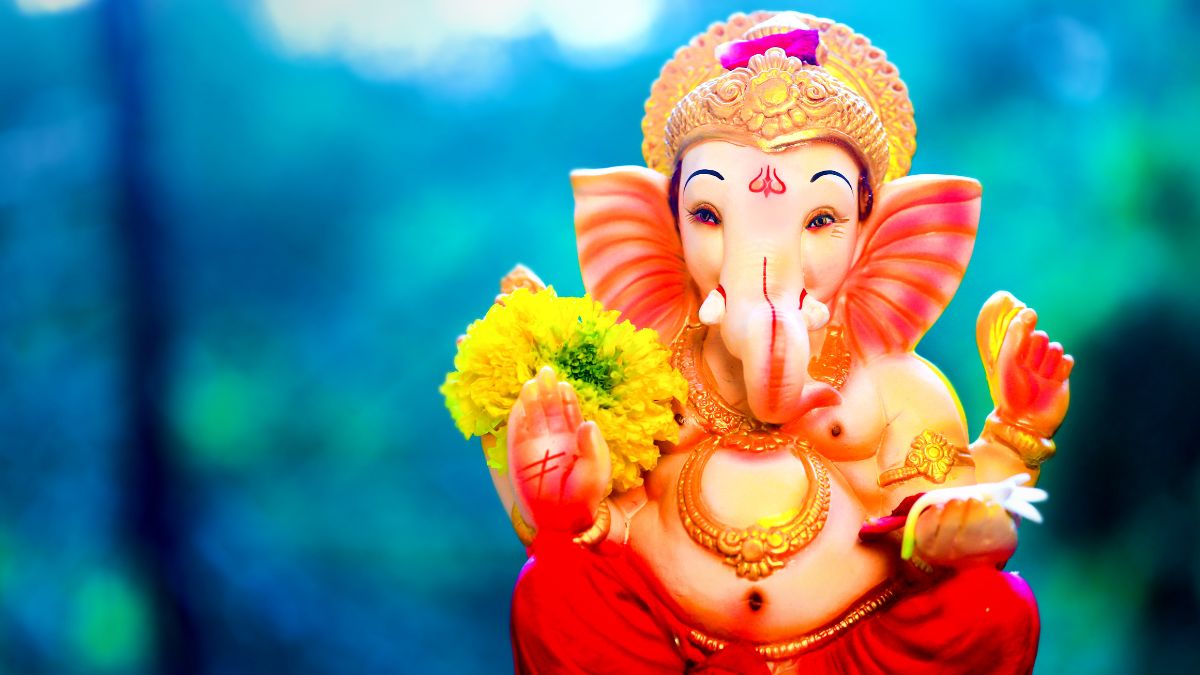 Important Rules To Follow While Placing Murti Or Idol Of Gods In Your ...