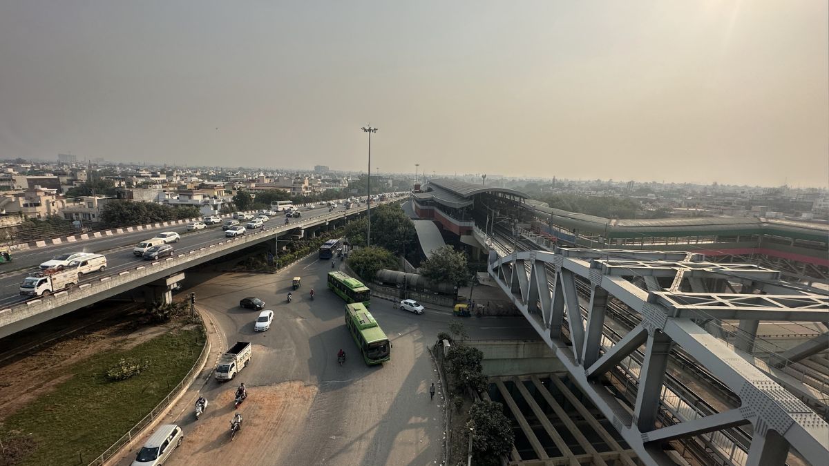 Delhi Traffic Relief: PWD Identifies 12 Congested Corridors For Road ...