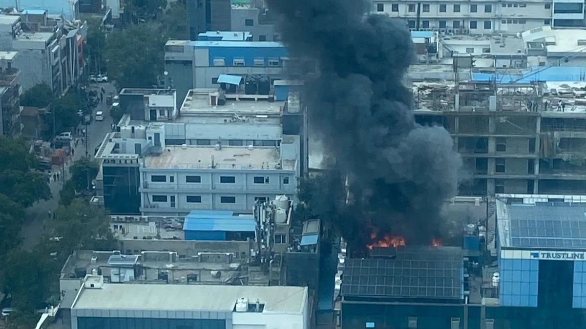 Noida Fire: Massive Blaze Engulfs Office Building Near Sector 16 Metro