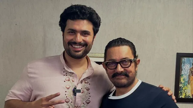 Aamir Khan And Prakhar Gupta Recreate Magnus Carlsen vs Gukesh Table ...