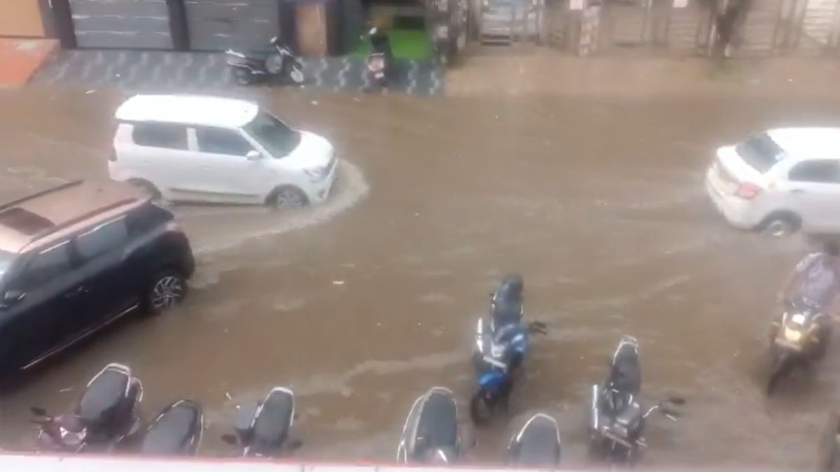 Gurugram Weather: Heavy Rains Disrupt Normal Life; Traffic Snarls, Waterlogging Reported In Many ...