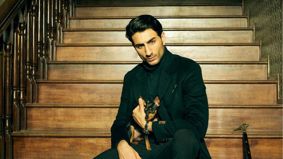 Netizens Bow Down To Ibrahim Ali Khan’s All Black Look, Compare Him To ...