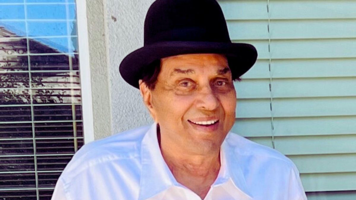 Dharamendra Inspires People To Do Yoga, Shares Its Benefits On ...