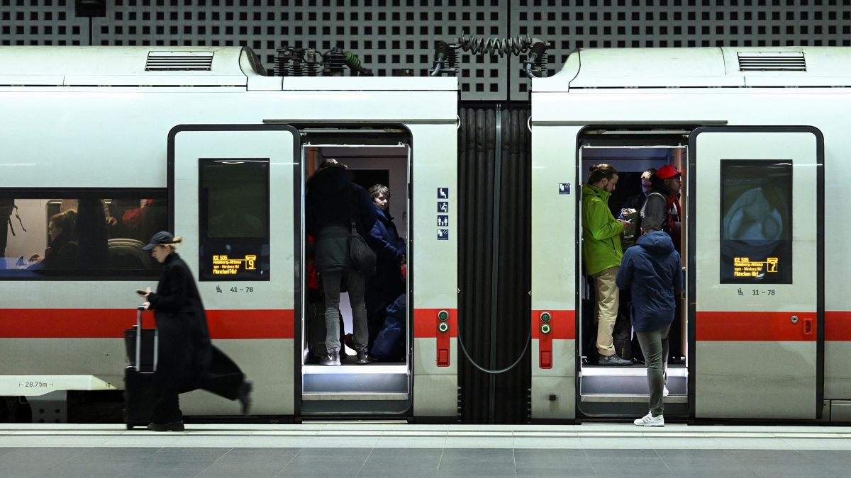 Germany Horror: Four Injured After Man Armed With Axe Attacks Train ...