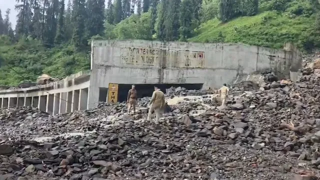 Himachal Rain Mayhem: Manali-Leh Highway Closed After Landslide, Beas River Flooded In Mandi ...
