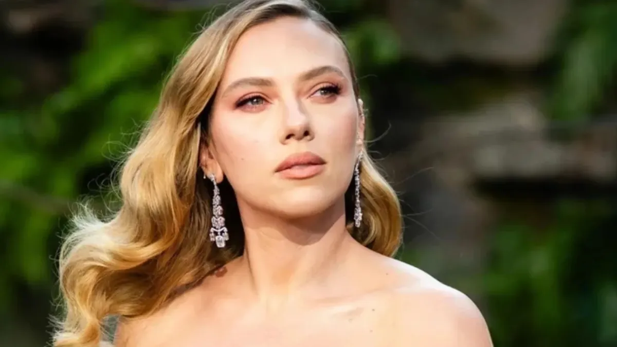 Jurassic World Rebirth Star Scarlett Johansson Becomes Hollywood's ...