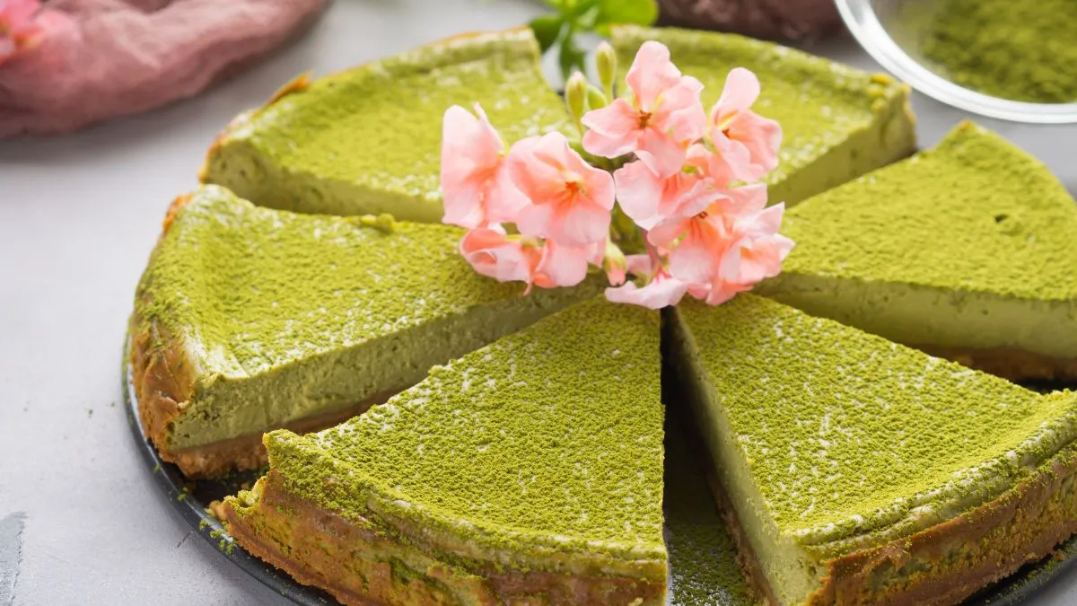 How To Make Cranberry Matcha Trending Cake For Your Loved Ones?