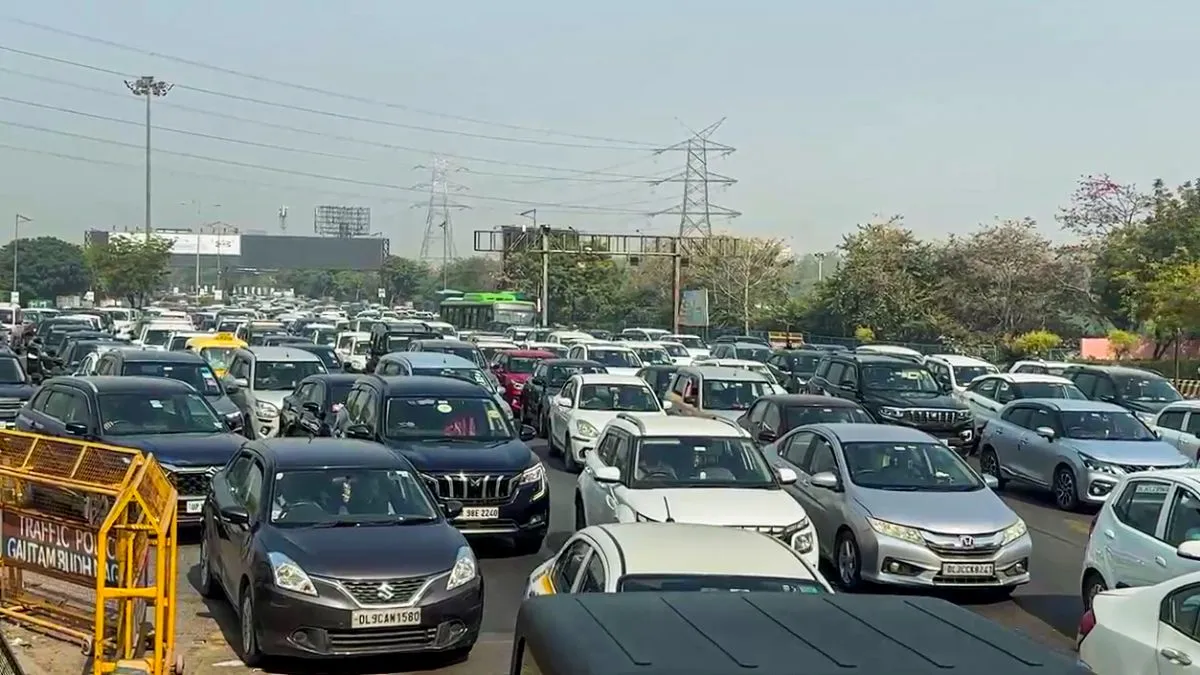 Noida Traffic Update: Govt Launches Rs 4.4 Cr Model Mobility Project To ...