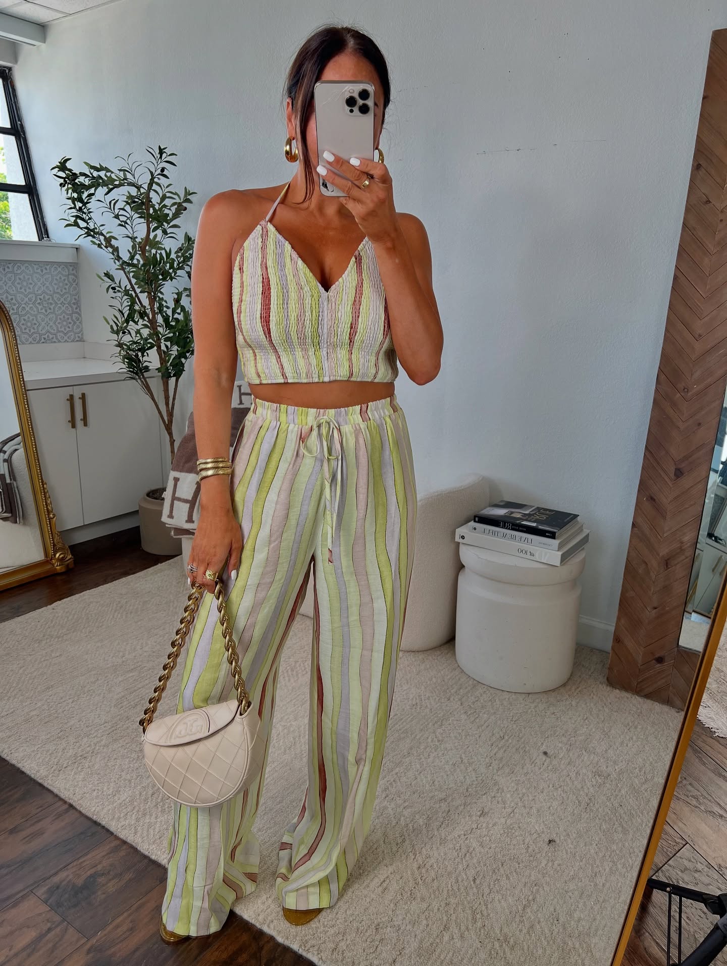 No Heels Needed! 5 Smart Styling Hacks To Create The Illusion Of Longer ...