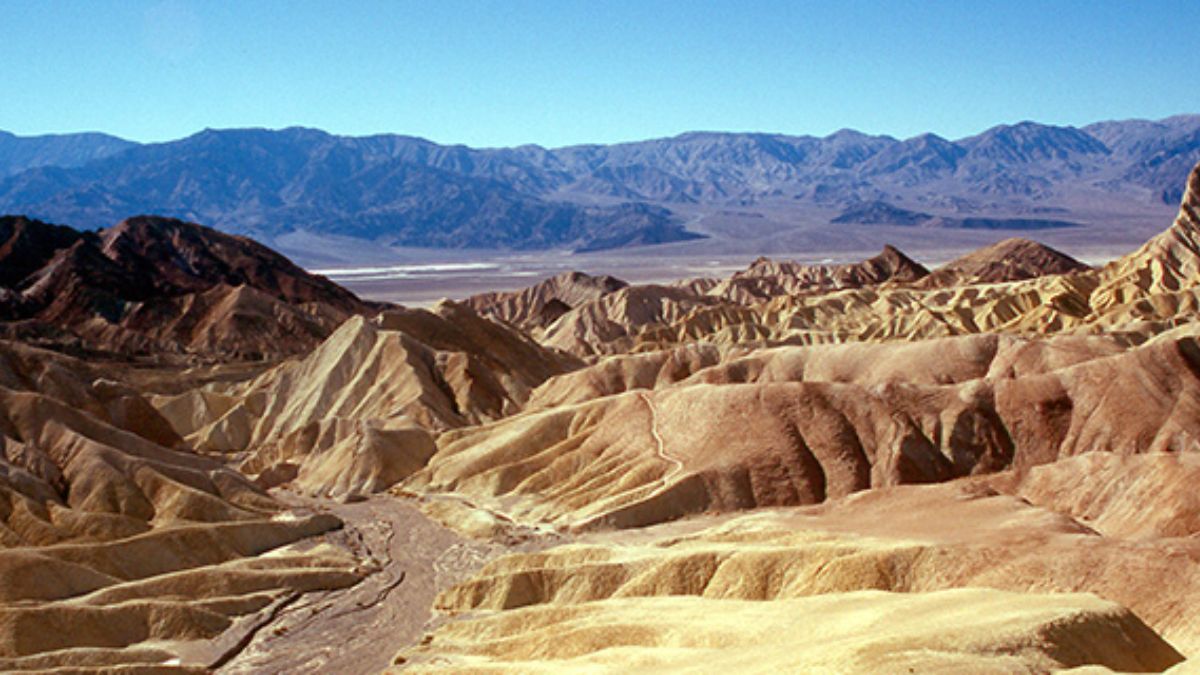 Top 10 Lowest Land Points On Earth: Dead Sea, Lake Assal, Death Valley ...