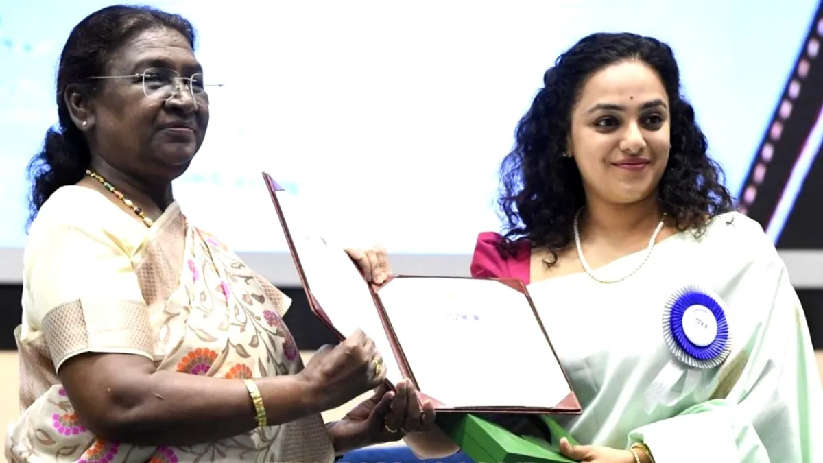 Why Nithya Menen Had COW DUNG In Her Nails While Accepting National ...