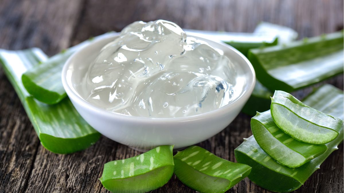 7 DIY Ways To Lighten Dark Knuckles Naturally At Home