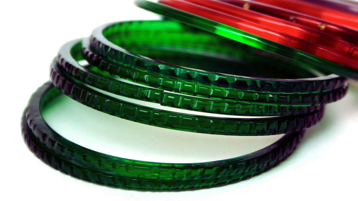Hariyali Teej 2025: Why Women MUST Wear Green Bangles On This Day? Know ...