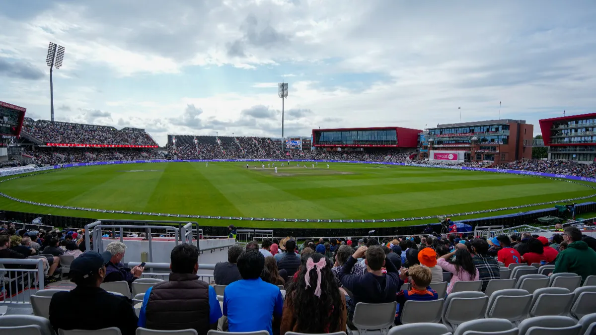 IND vs ENG: Fan Asked To 'Cover' Pakistan Cricket Team's Jersey During ...