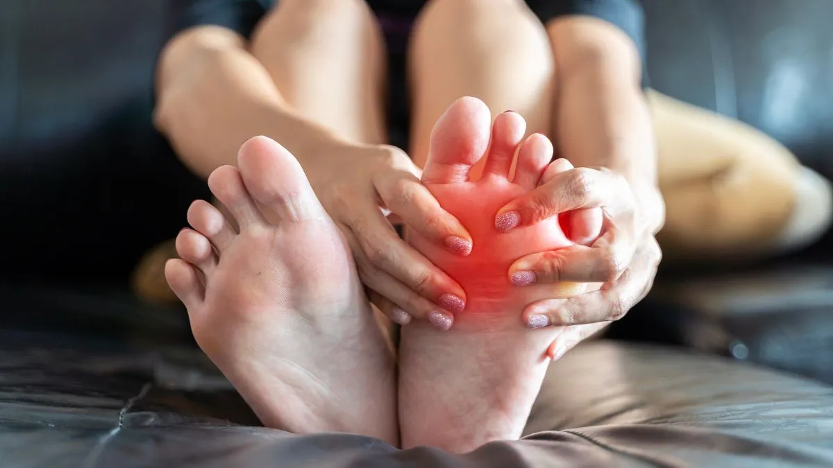 High Uric Acid? Watch Out For These 6 Telltale Signs In Your Hands And Feet
