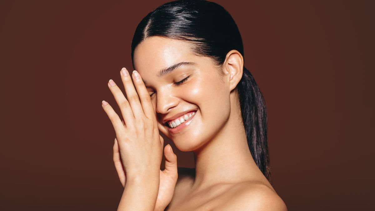 Should You Ice Roll Your Face Everyday? Is It Really A Skincare Must Or ...