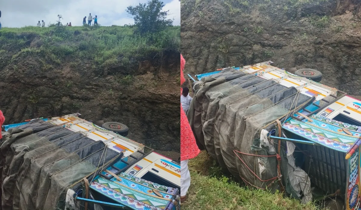 Pune Accident: 10 Killed, 29 Injured After Pick-Up Van Falls Into Gorge ...