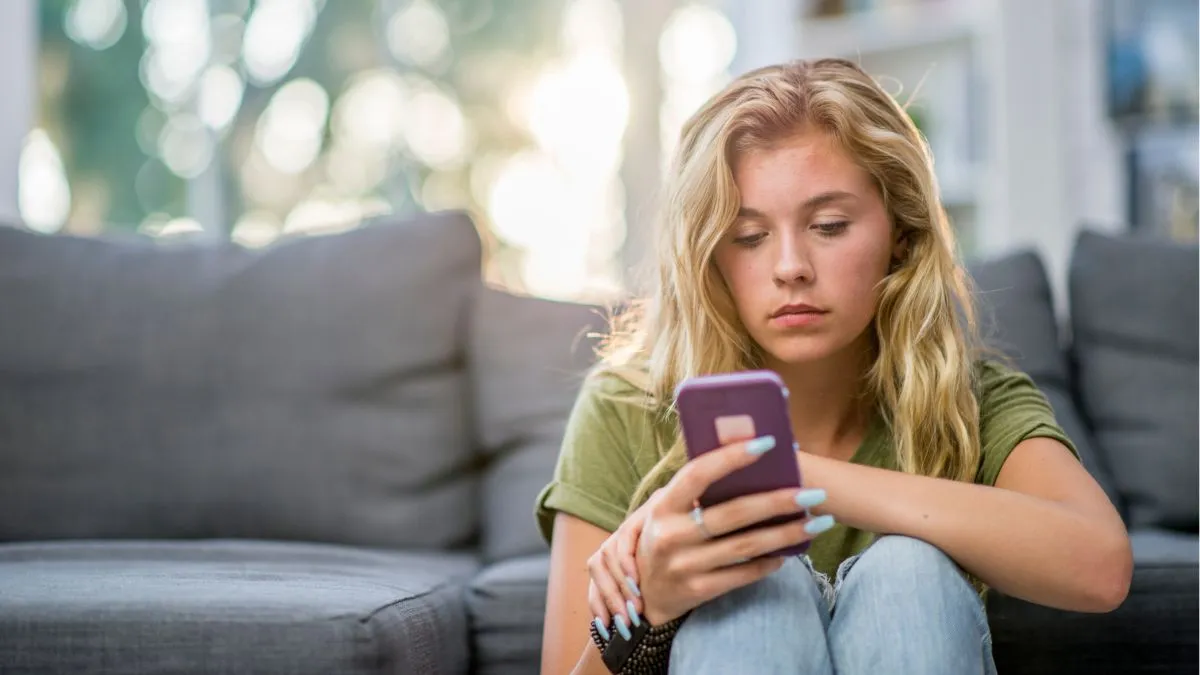 What Is Cobwebbing? How This Viral Breakup Trend Helping People Finally ...