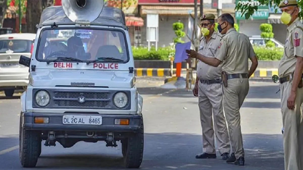 With Toy Pistol, Fake ID, How Rohini Resident Duped People ...