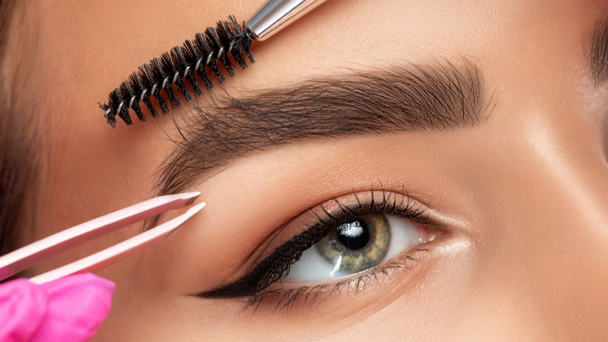 Threading vs Waxing vs Tweezing: Which Eyebrow Technique Is Right For You?