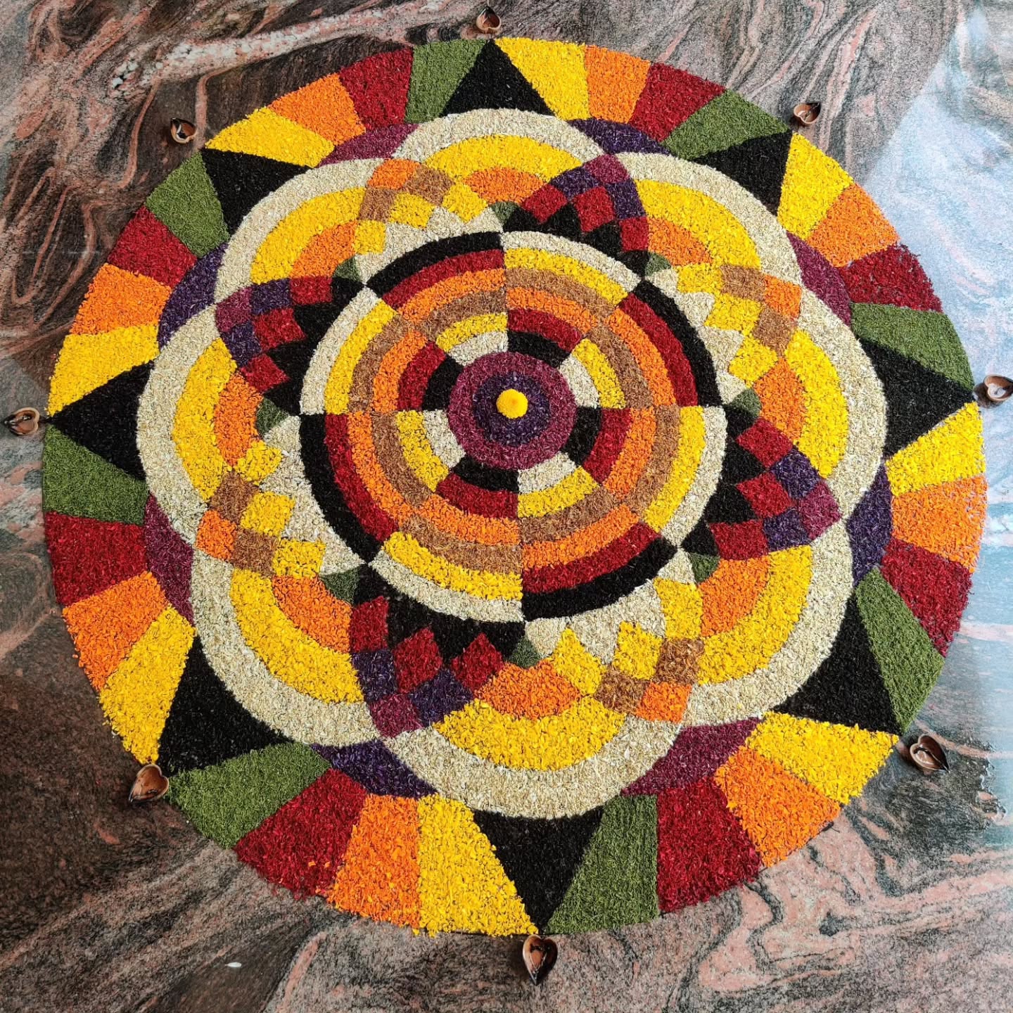 Onam Pookalam Designs 2025: Easy And Beautiful Flower Rangoli Ideas For ...