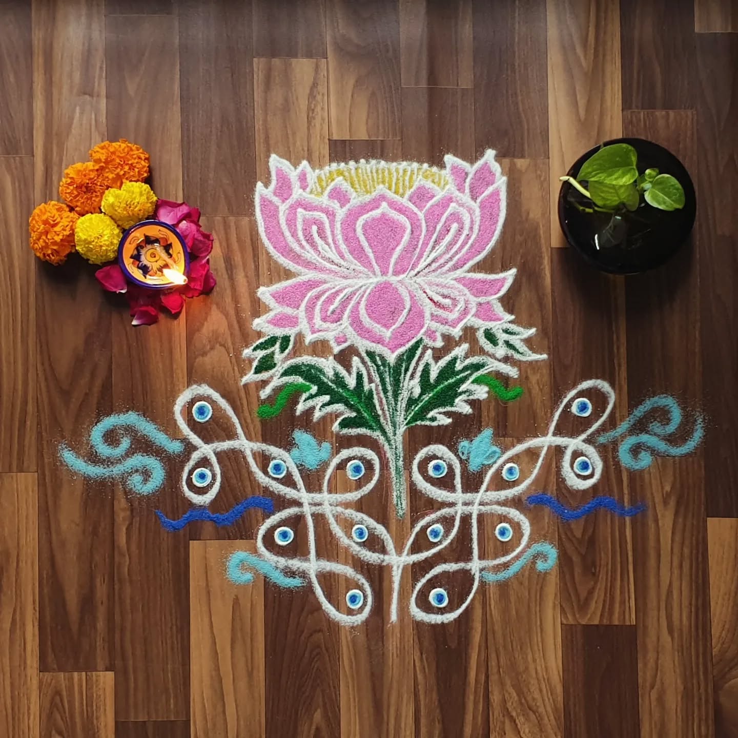 Onam Pookalam Designs 2025: Easy And Beautiful Flower Rangoli Ideas For ...