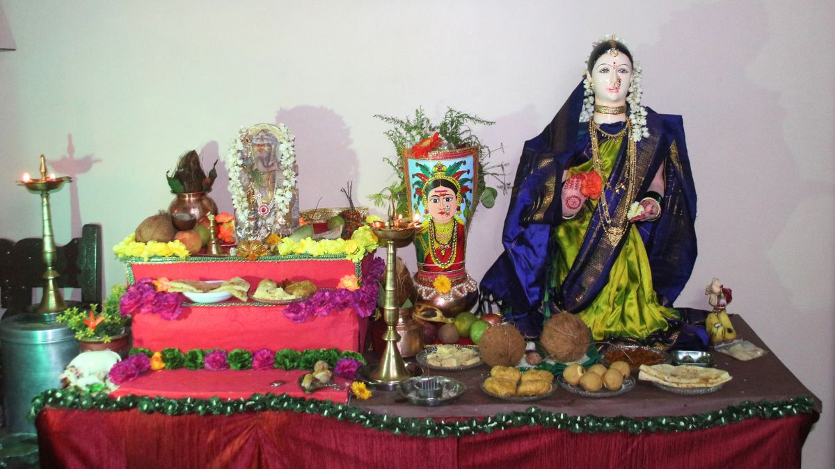 Jyeshtha Gauri Avahana 2025: Date, Shubh Muhurat, Anuradha Nakshatra ...