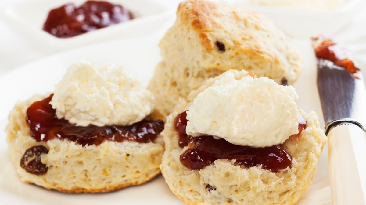 Strange Food Pairings That Actually Taste Amazing; Pickles, Peanut ...