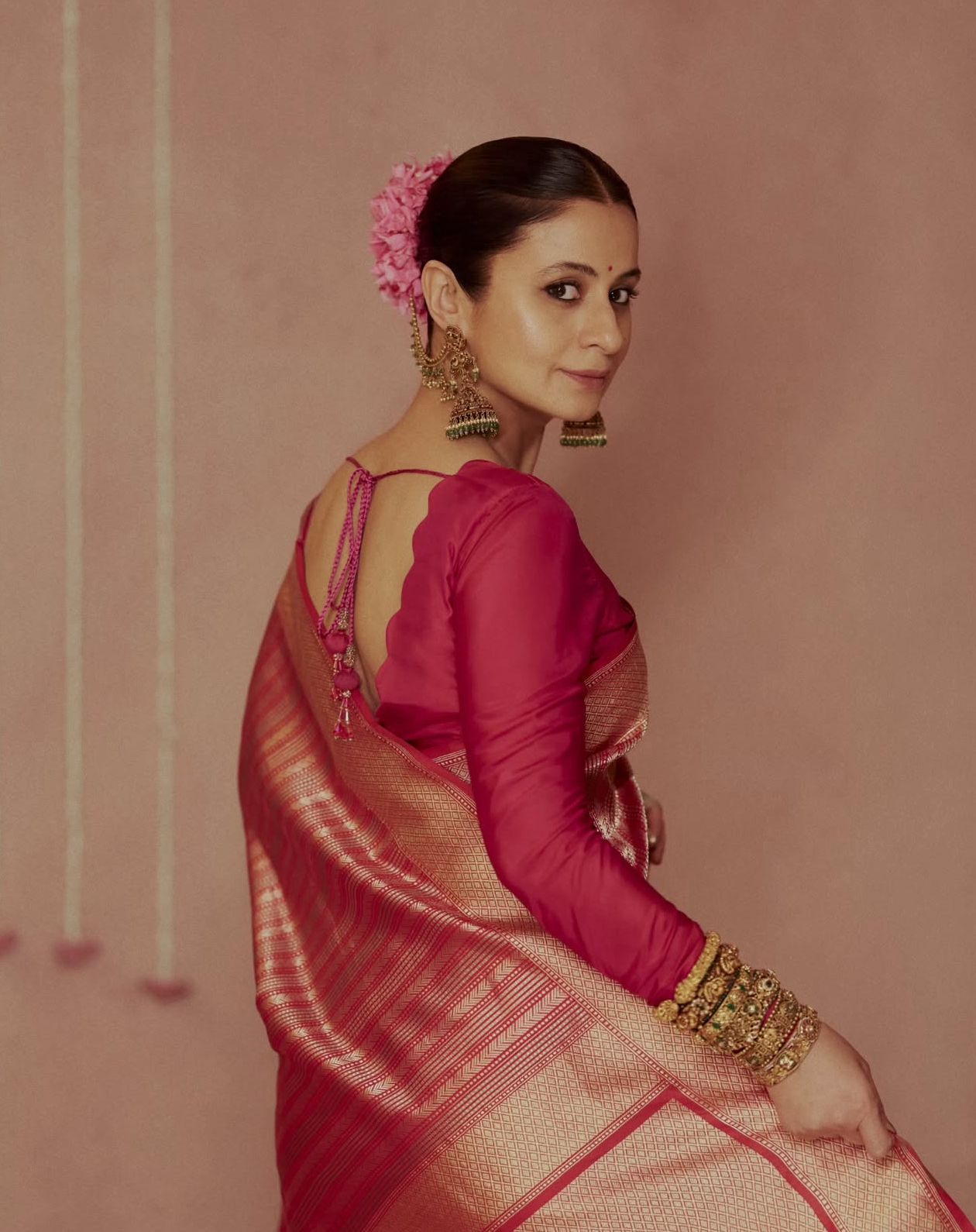 5 Bollywood Divas Who Are Bringing Back The Timeless Charm Of Gajras This Diwali; Rasika Dugal ...