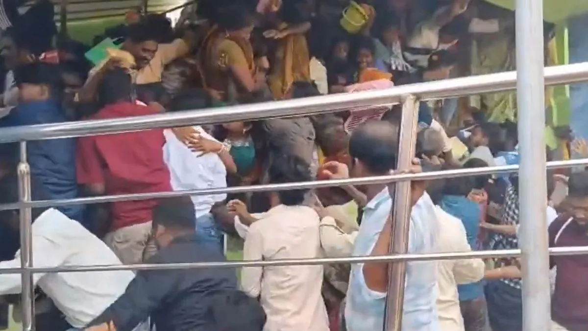 Venkateswara Temple Stampede: Jagan Mohan Tears Into Naidu Govt After ...