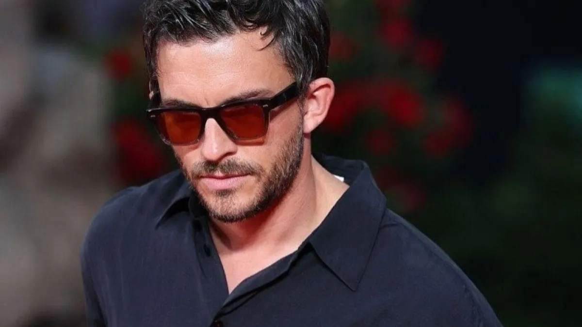 Who Is Jonathan Bailey? Openly Gay Actor To Be Crowned Sexiest Man ...
