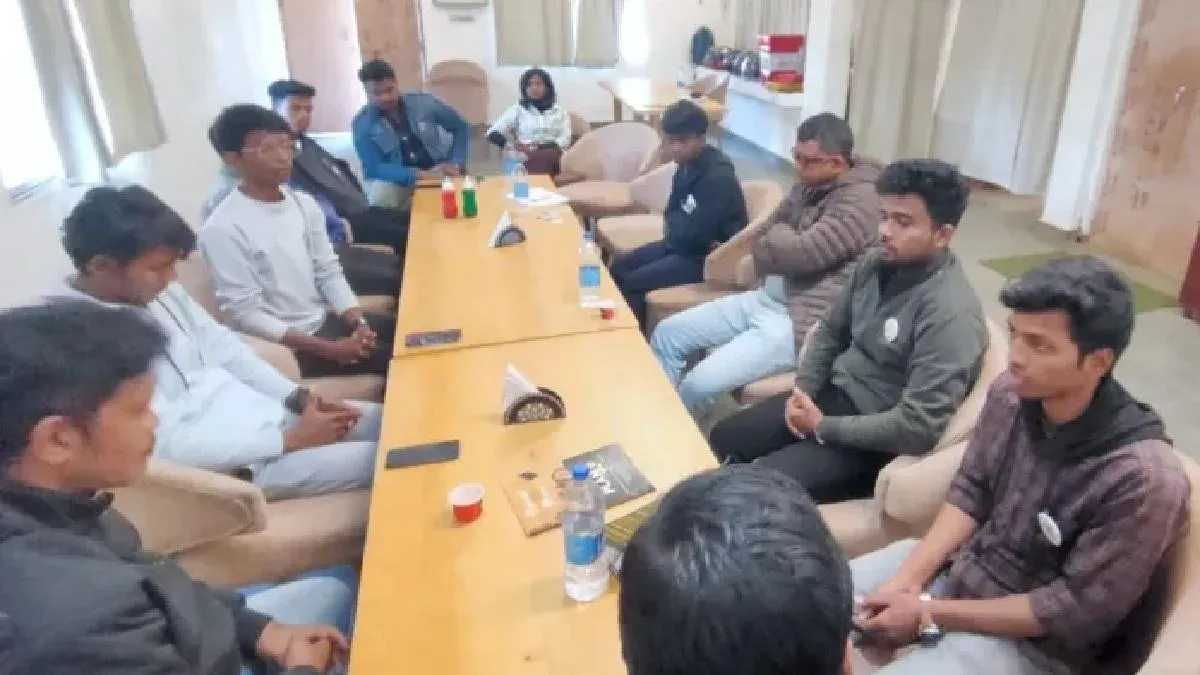 Jharkhand Tribal Youth To Receive AI, Multimedia Training Under New ...