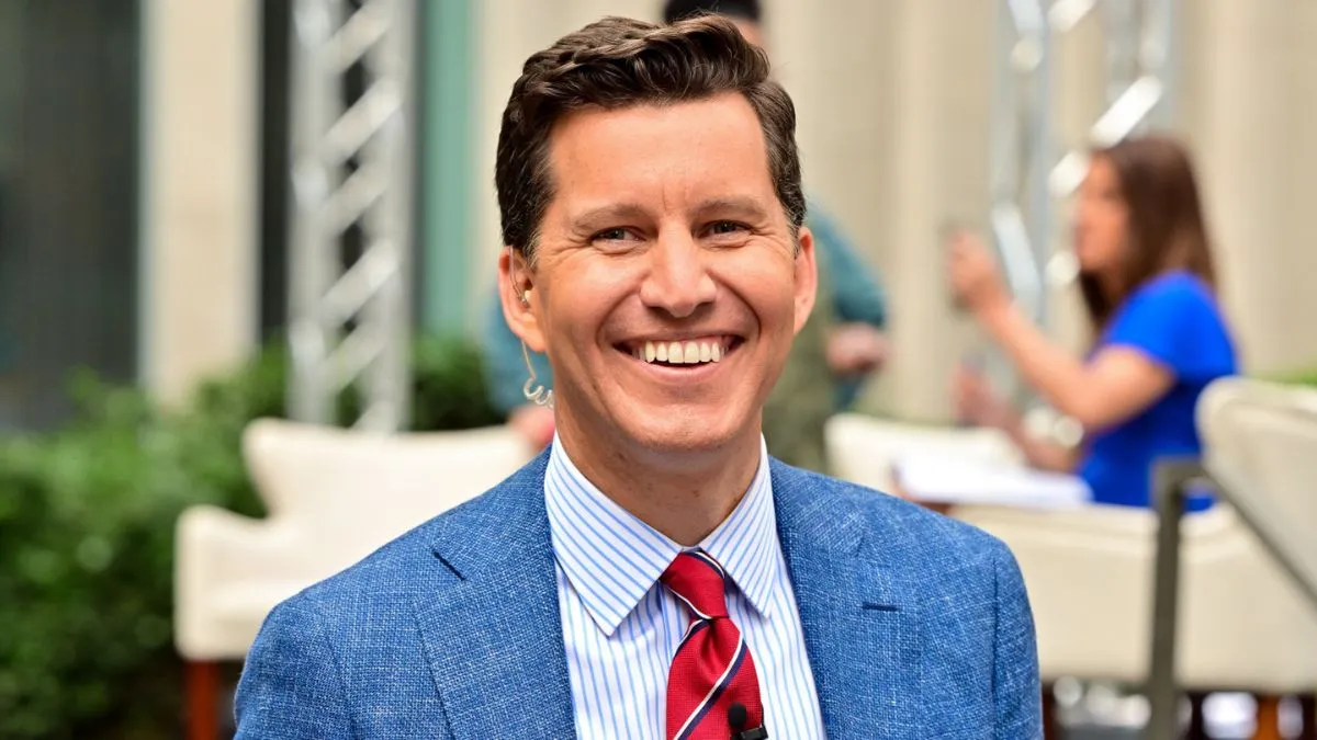 '70% Are Indians': Fox News Host Explodes H-1B Debate, Accuses Big Tech ...