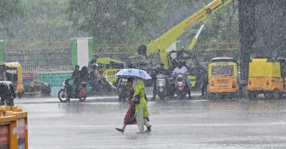 Tamil Nadu Weather: IMD Issues Heavy Rain Alert Across Multiple Districts; Chennai Under Yellow ...
