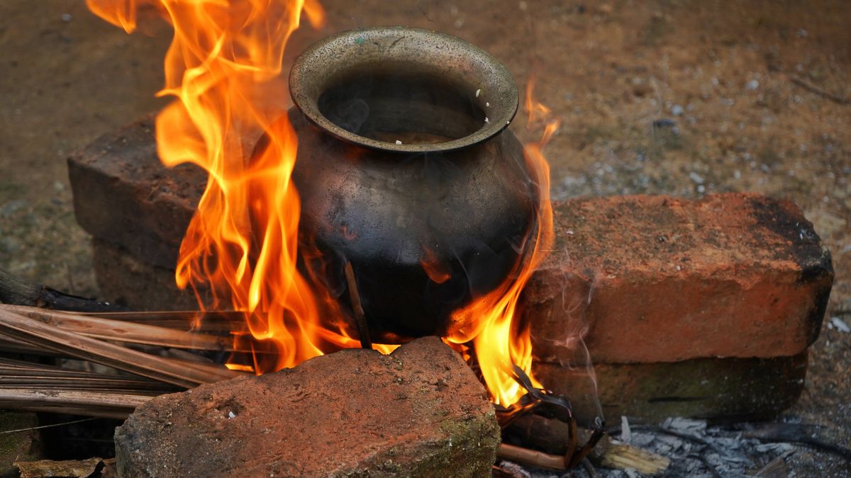 How Chulha Smoke Leads To Recurrent Lung Infections In Indian Women ...