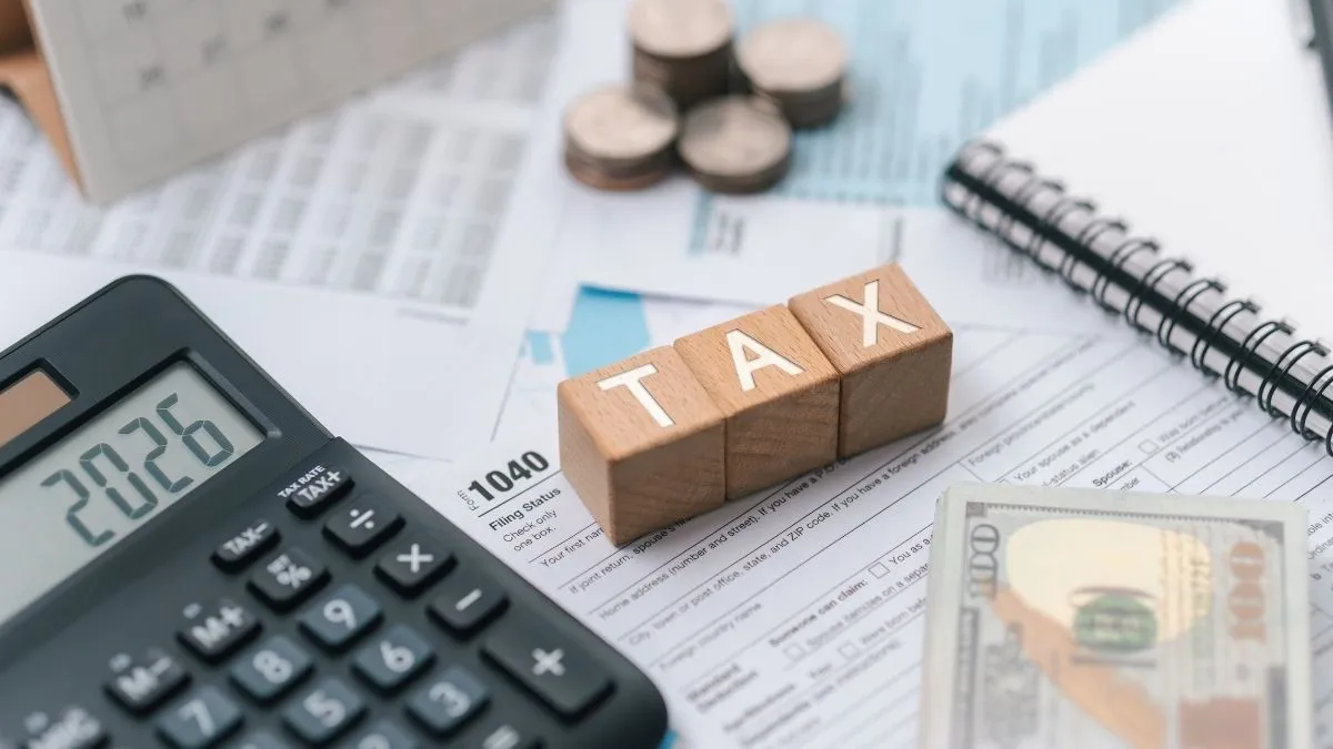 ITR Refund 2025: Waiting For Income Tax Refund? Here’s How Much ...