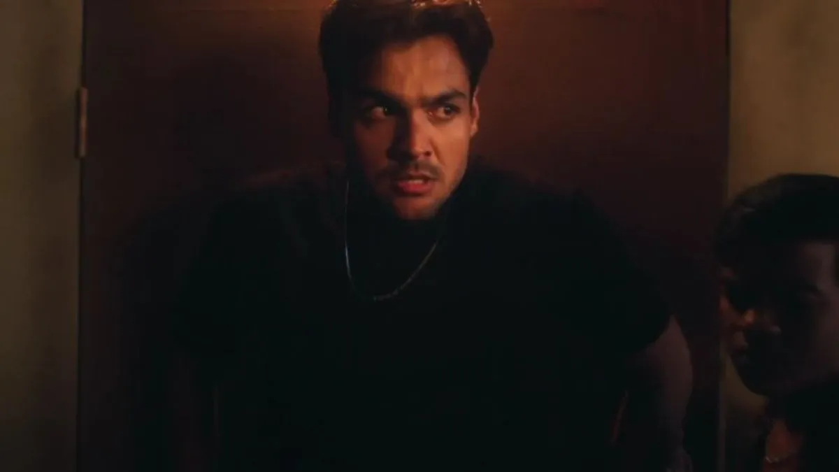 Ekaki Episode 1 Out: Ashish Chanchlani Serves Mystery, Horror And ...