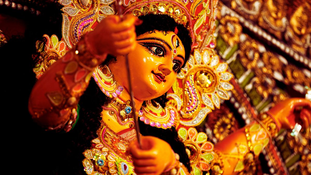 Masik Durga Ashtami November 2025: 7 Powerful Devi Durga Mantras To ...