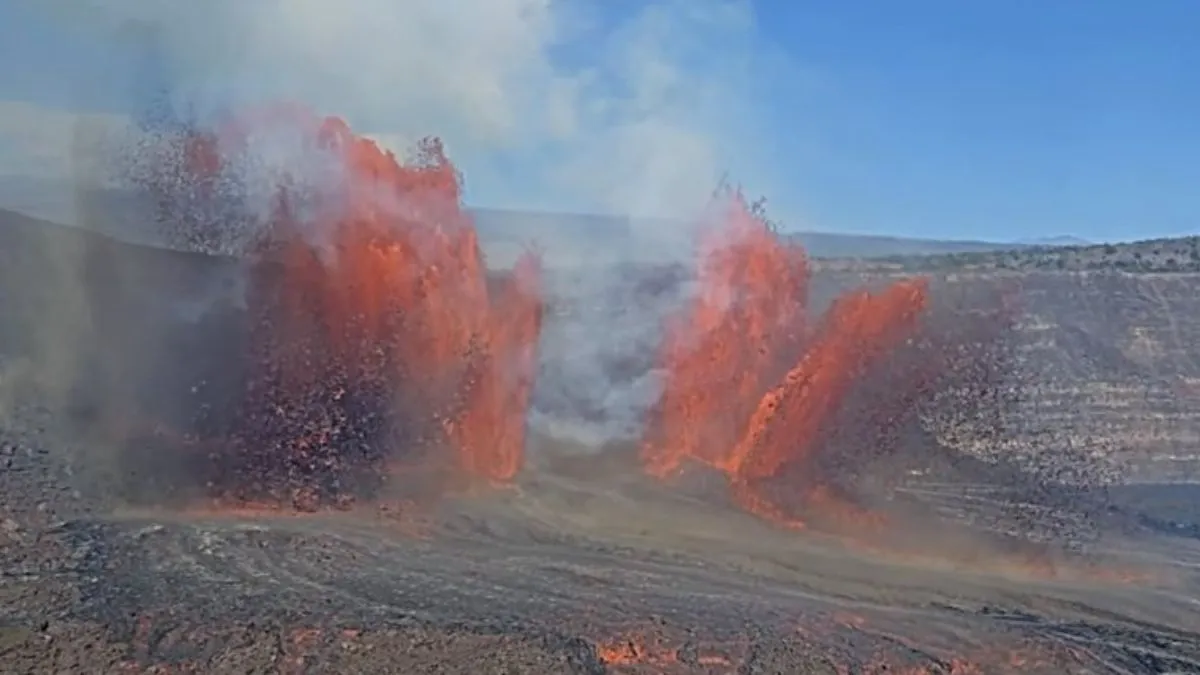 Hawaii’s Kilauea Volcano Erupts Again, Spews Rare 1,000-Foot Triple ...
