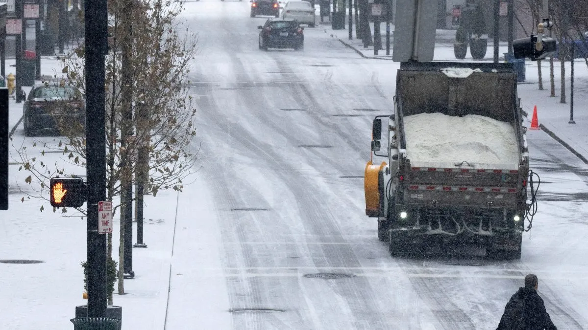 US Winter Storm Alert: Heavy Snow, Icy Conditions Close Schools Across ...