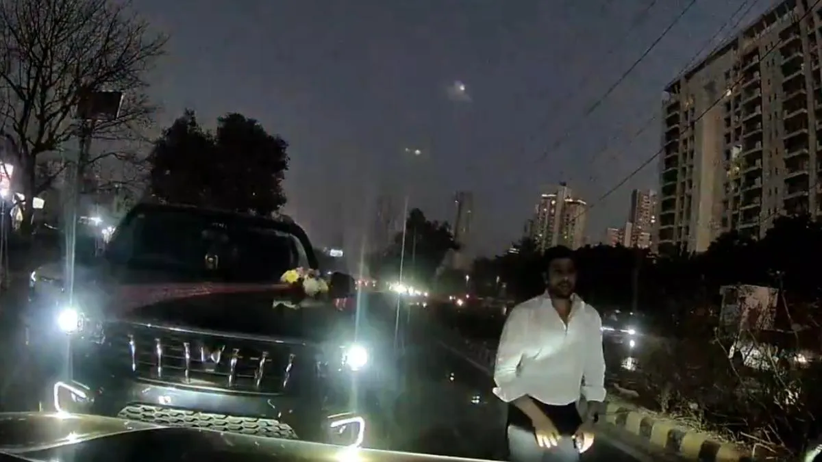 Viral Video: Wrong-Way Scorpio Driver Threatens Motorist In Gurugram ...
