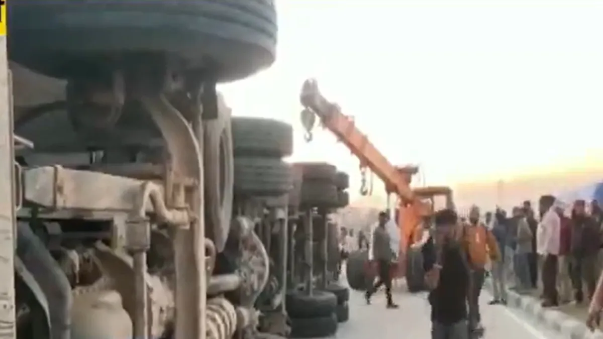 Rajasthan Road Accident: Four Dead After Truck Suffers Tyre Burst, Hits ...